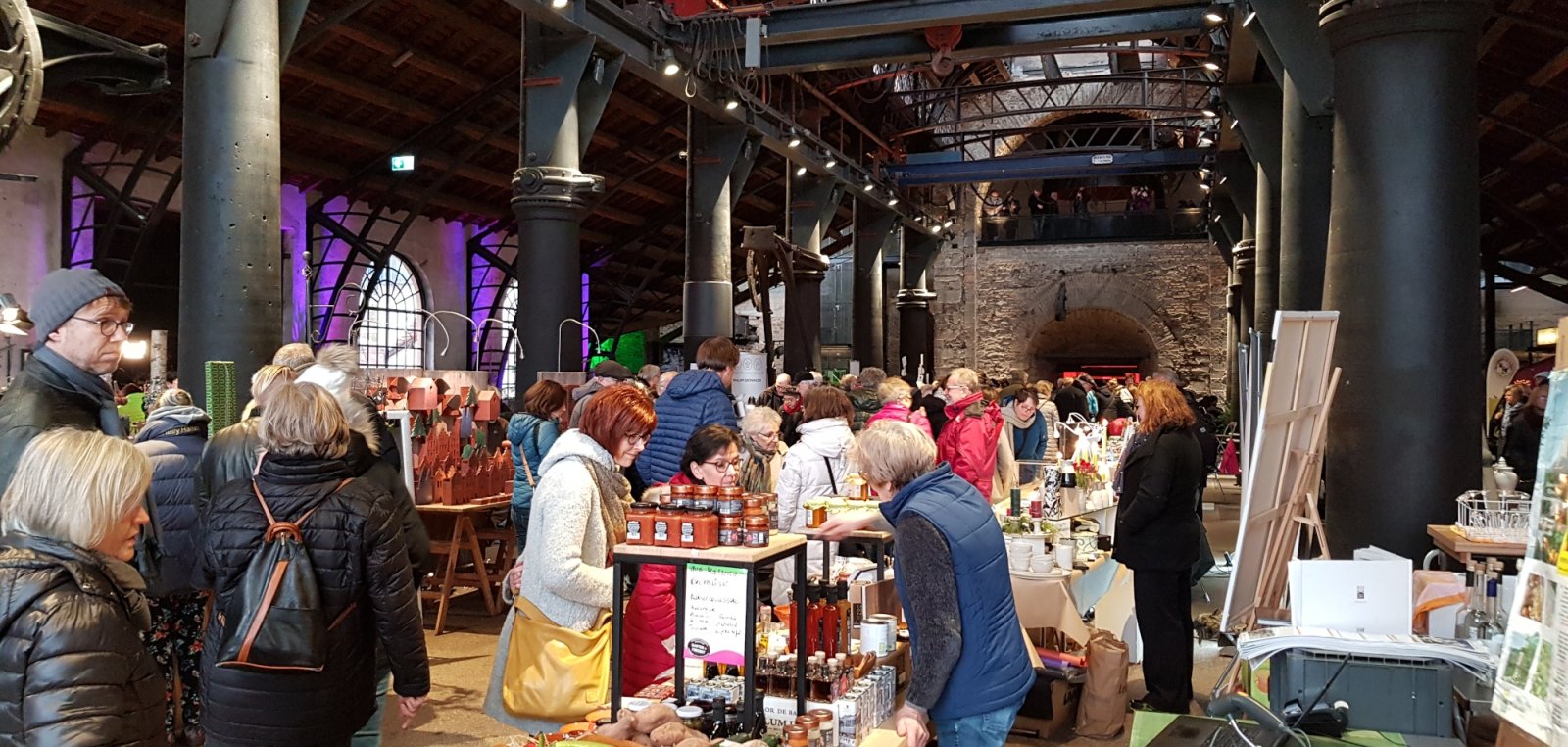 Weihnachtlich verzaubern lassen auf der Sayner Hütte | Stadt Bendorf